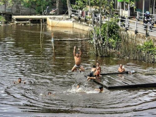 Sambas - a Wooden Venice in Indonesian Borneo