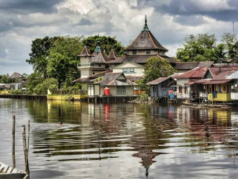Sambas - a Wooden Venice in Indonesian Borneo