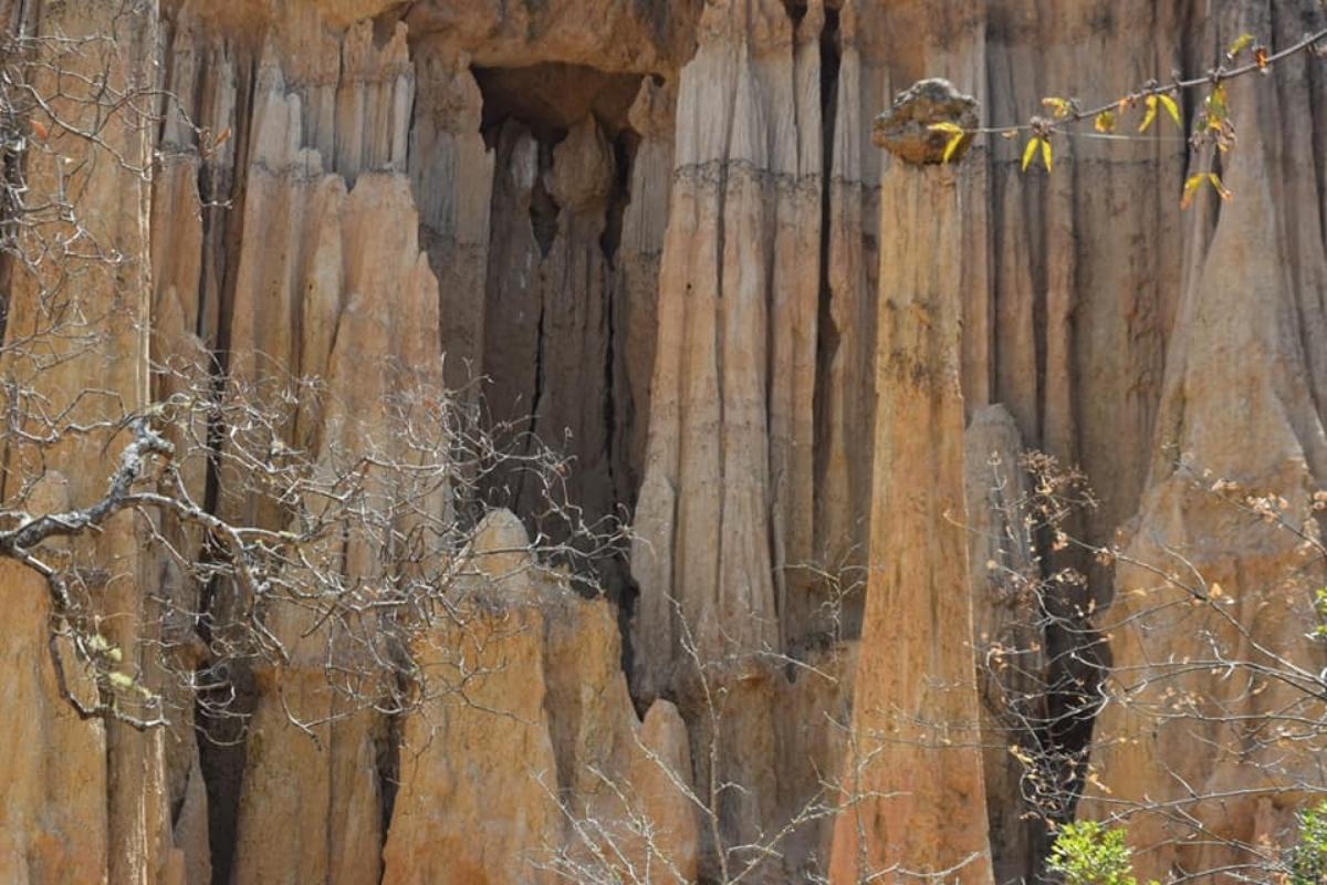 How + Why to Visit Isimila Stone Age Site & Natural Pillars