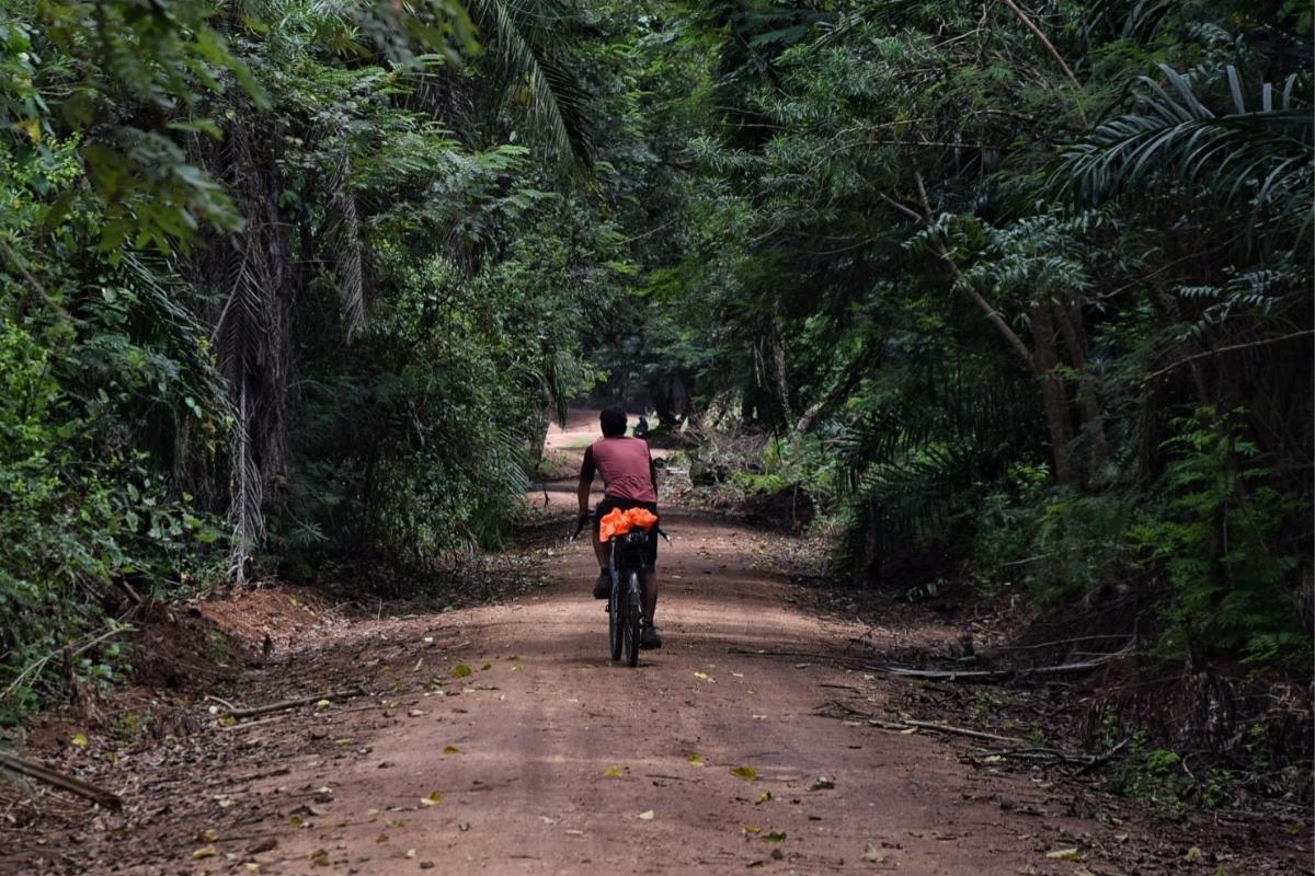 How to Travel by Bicycle: a Beginners' Guide to Start Bike Touring