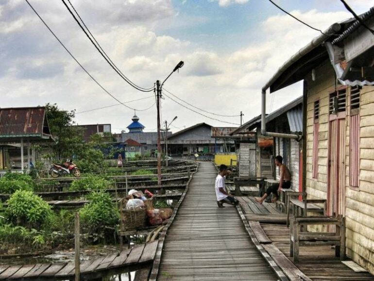 Sambas - a Wooden Venice in Indonesian Borneo